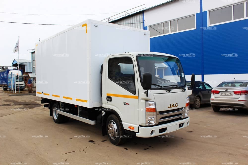 Купить в Казахстане промтоварный фургон JAC N56